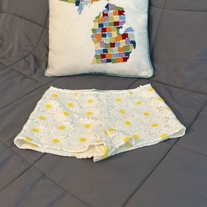 Judith March | Shorts | Judith March M New Daisy Crochet Floral High ...